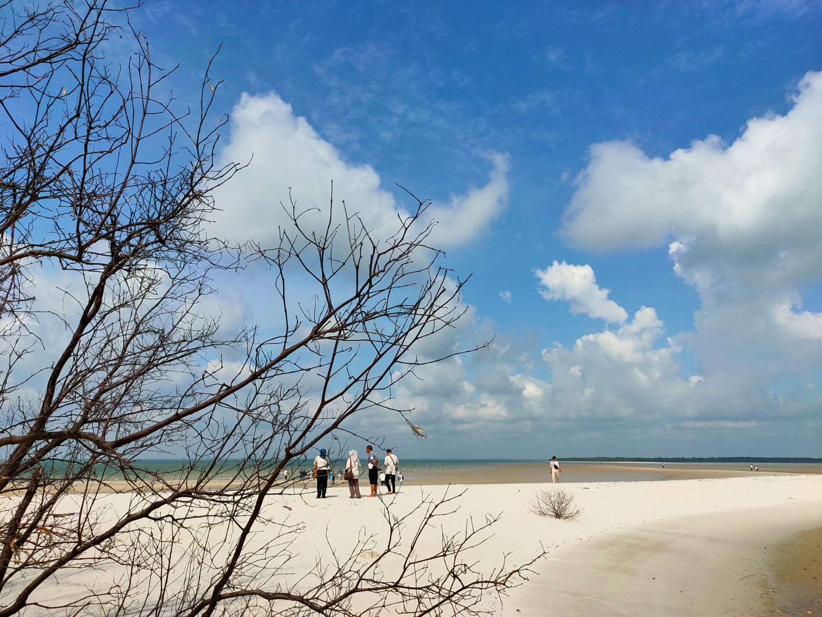 Healing Tipis-tipis, Ini Destinasi Wisata Rupat Utara yang Mempesona